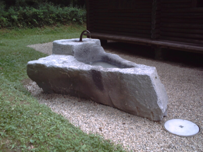 natursteinbrunnen - Steinbrunnen, Betonbrunnen, Natursteinbrunnen ...